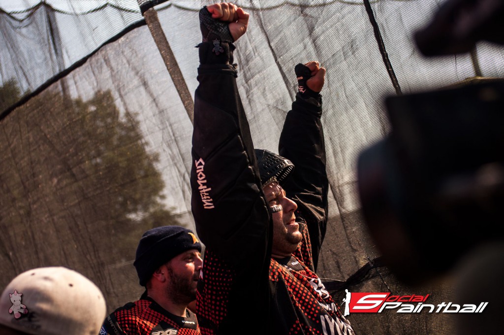 Houston Fizzles, a Dynasty Falls and Infamous Seizes the Crown ...